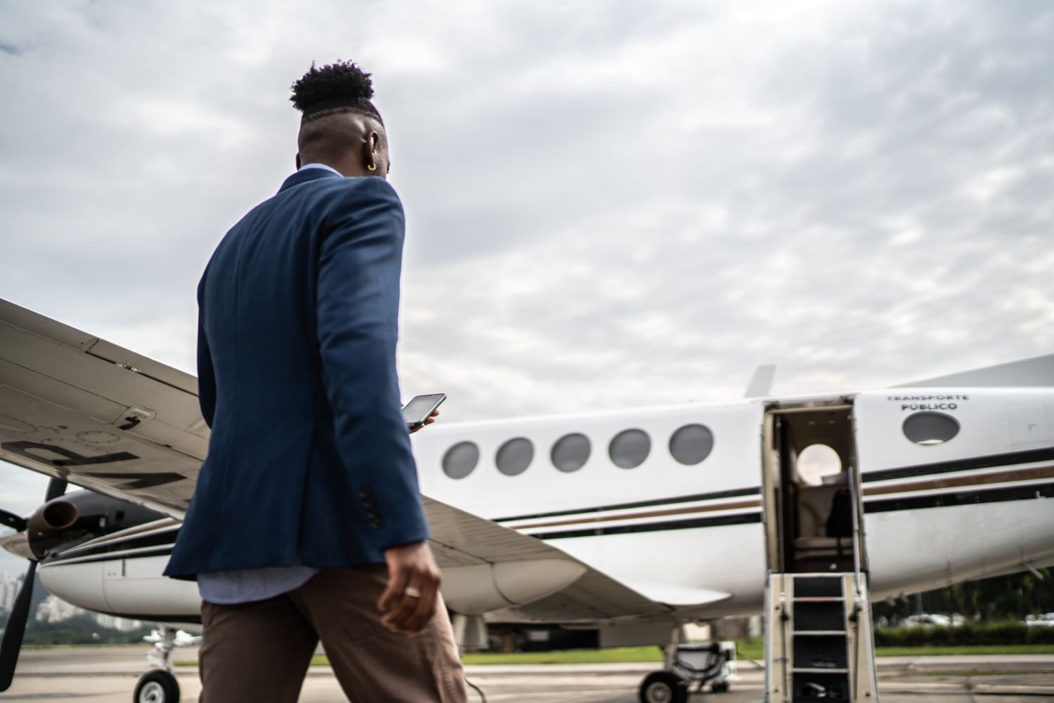 Ultra-High-Net-Worth Individual (UHNWI)