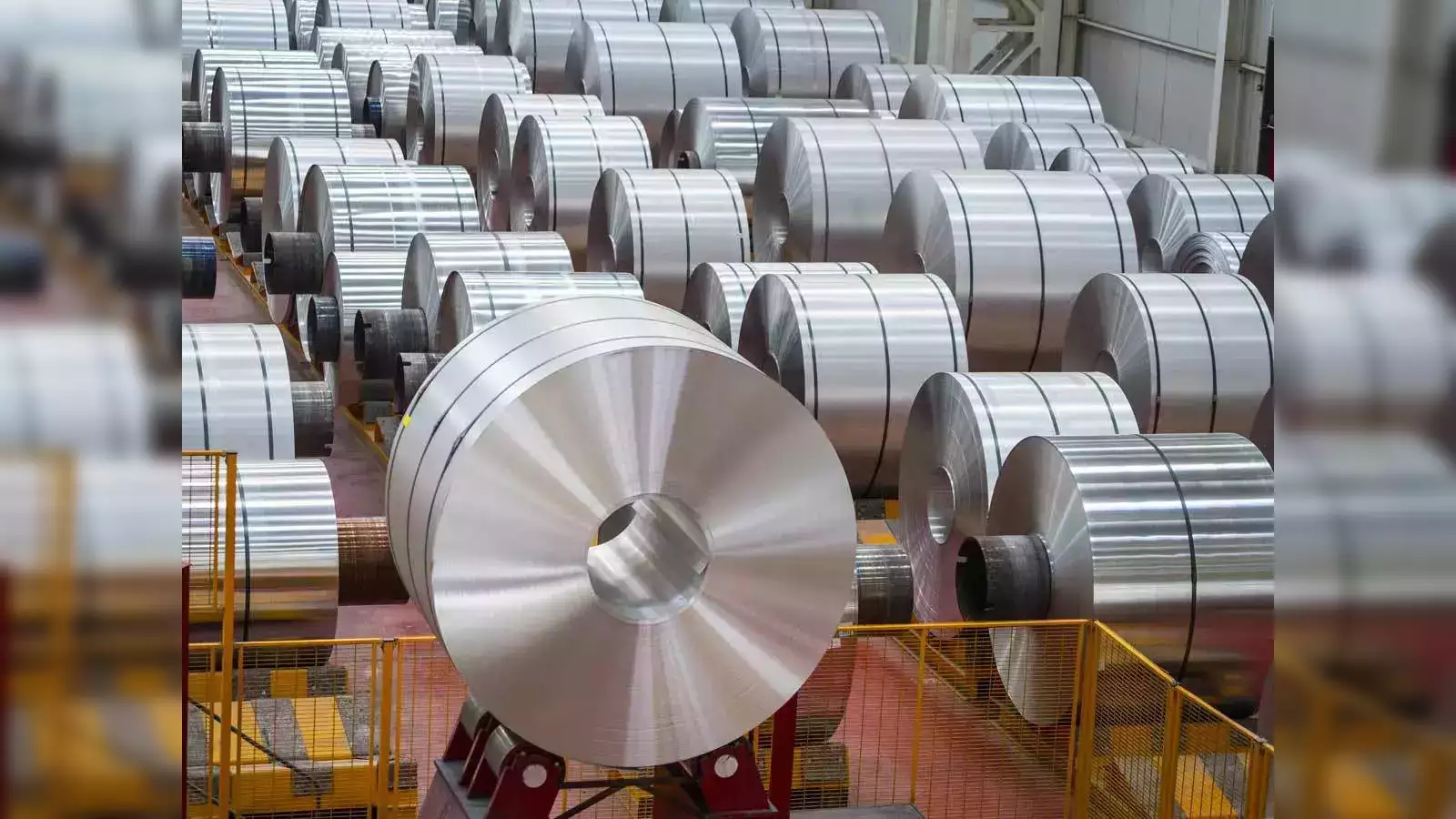 India tightens steel procurement policy